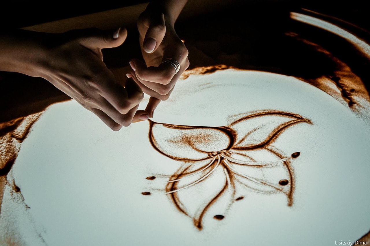 Sand-Malerei-Show "Eure Geschichte in Sand gemalt " in Hamburg ...